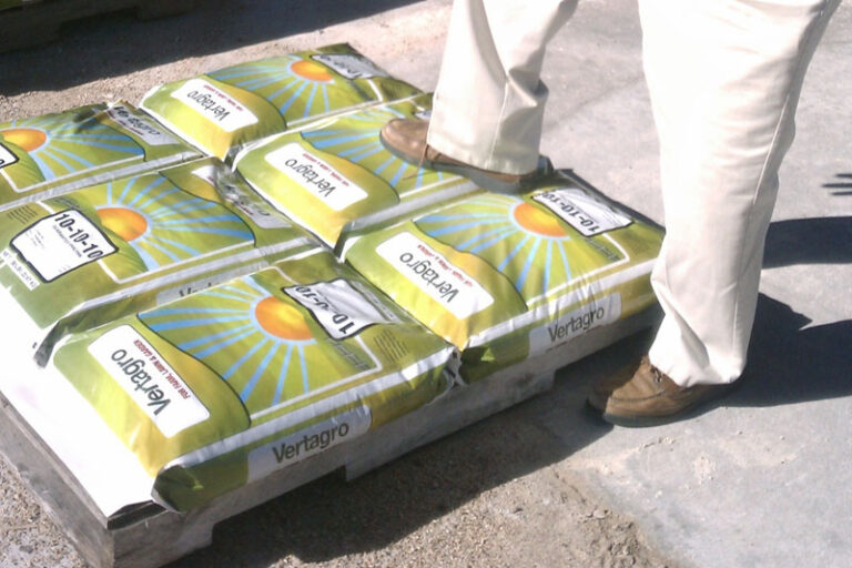 Plastic Valve Bags for Aggregates, Stones, Concrete, Seed and More